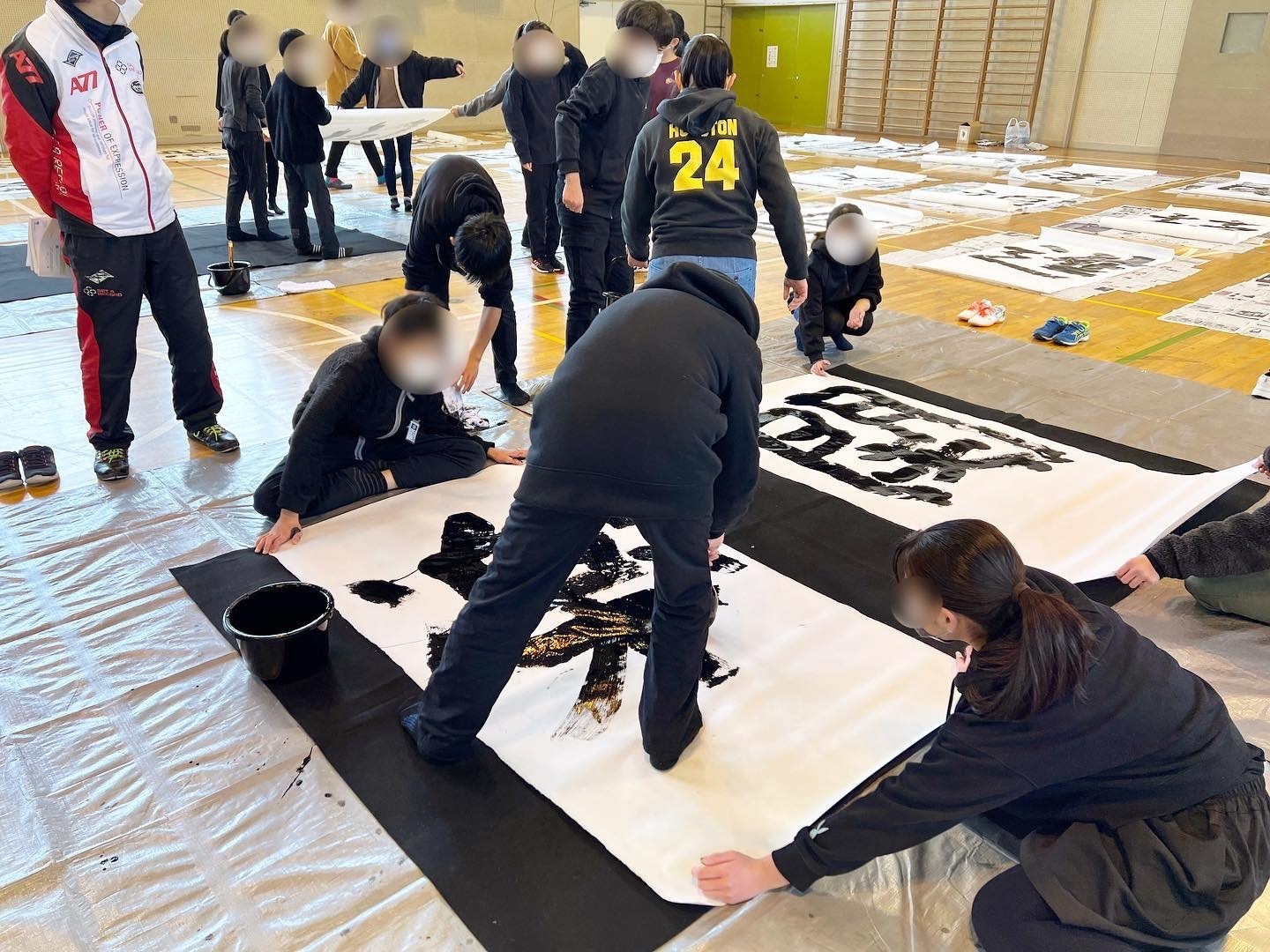 出前体験教室 保内小学校①: 女流書家 下田彩水 -saisui-